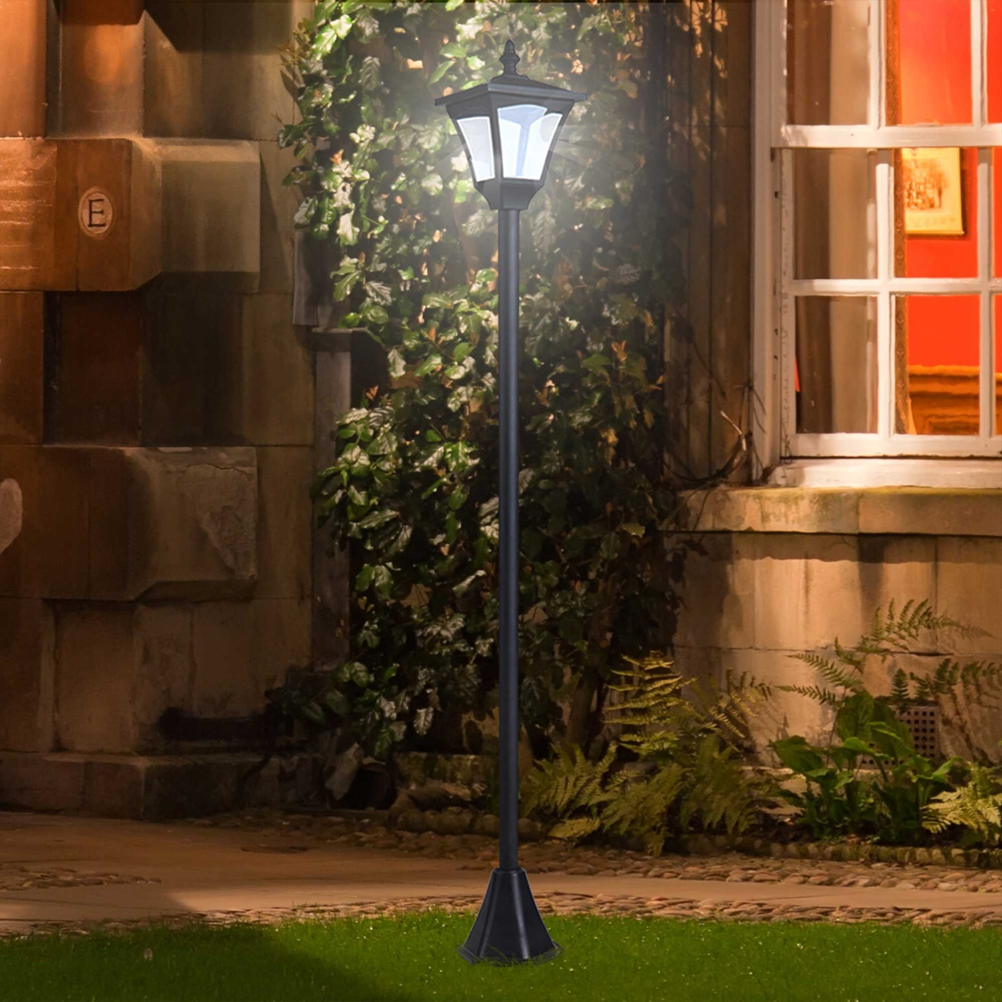 Outsunny Single Solar Lamp Post 8-10 hours with Base | Aosom Canada