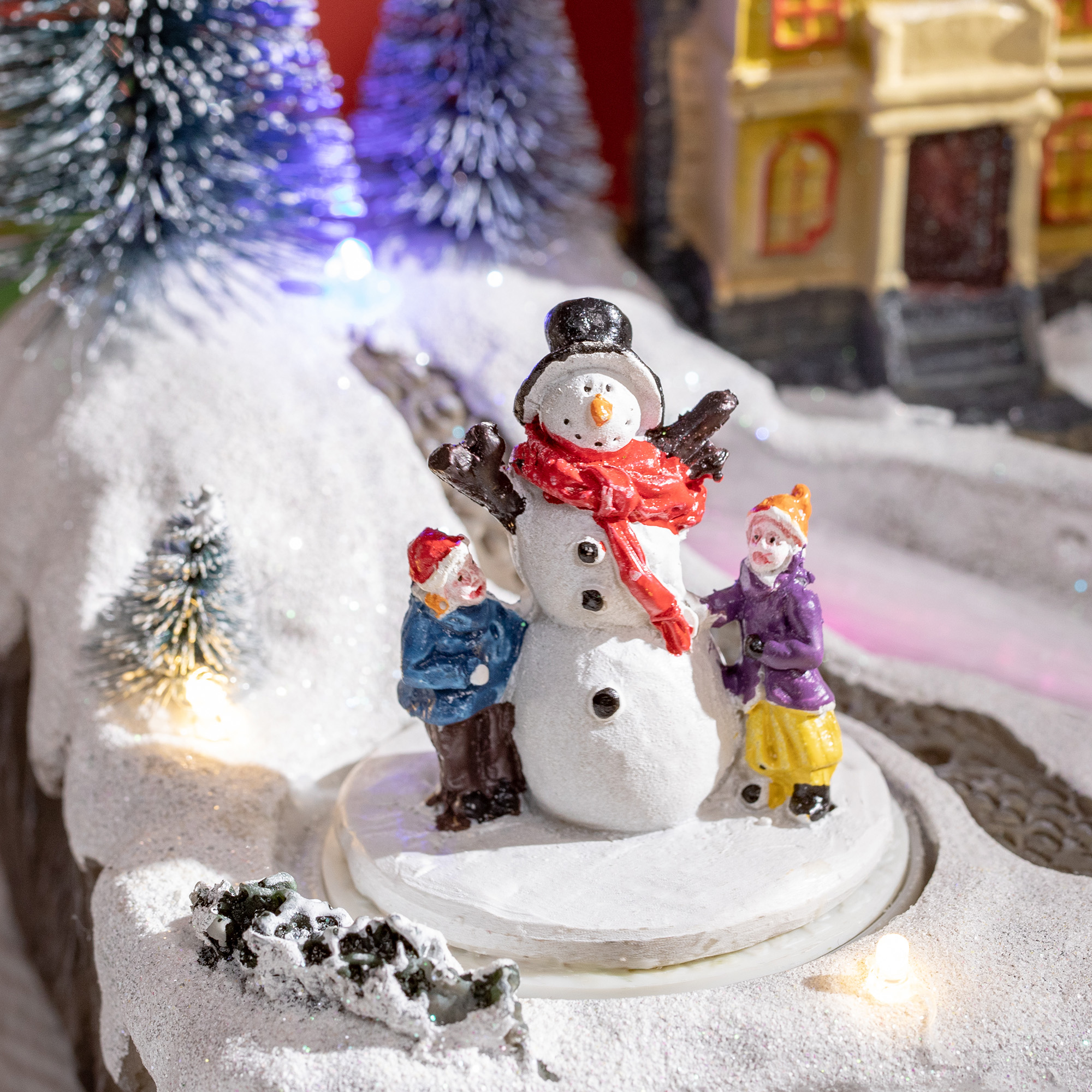 HOMCOM Animated Christmas Village Scene, Pre-Lit Musical Holiday ...
