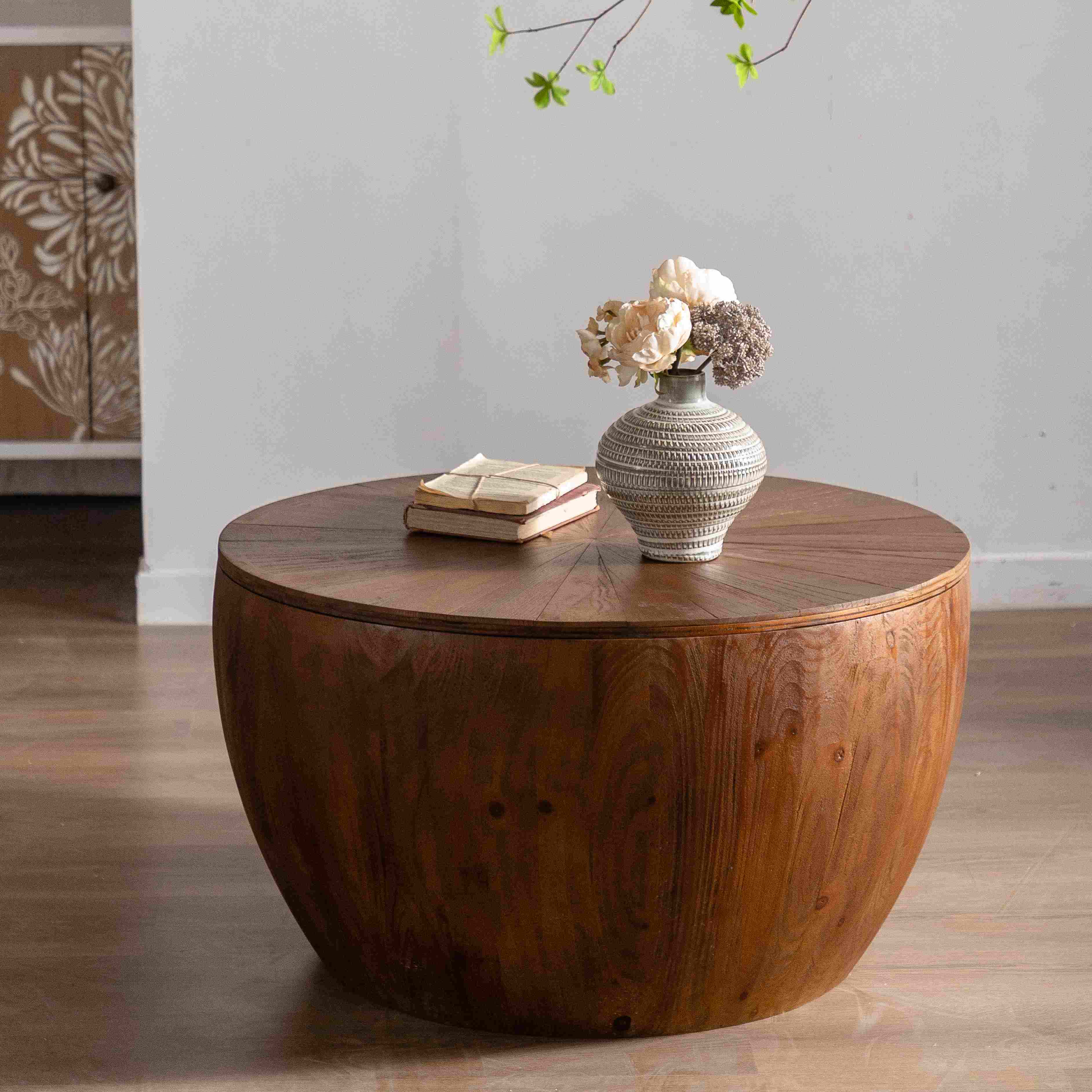 31.5" Vintage Style Bucket Shaped Coffee Table with Storage Function ...