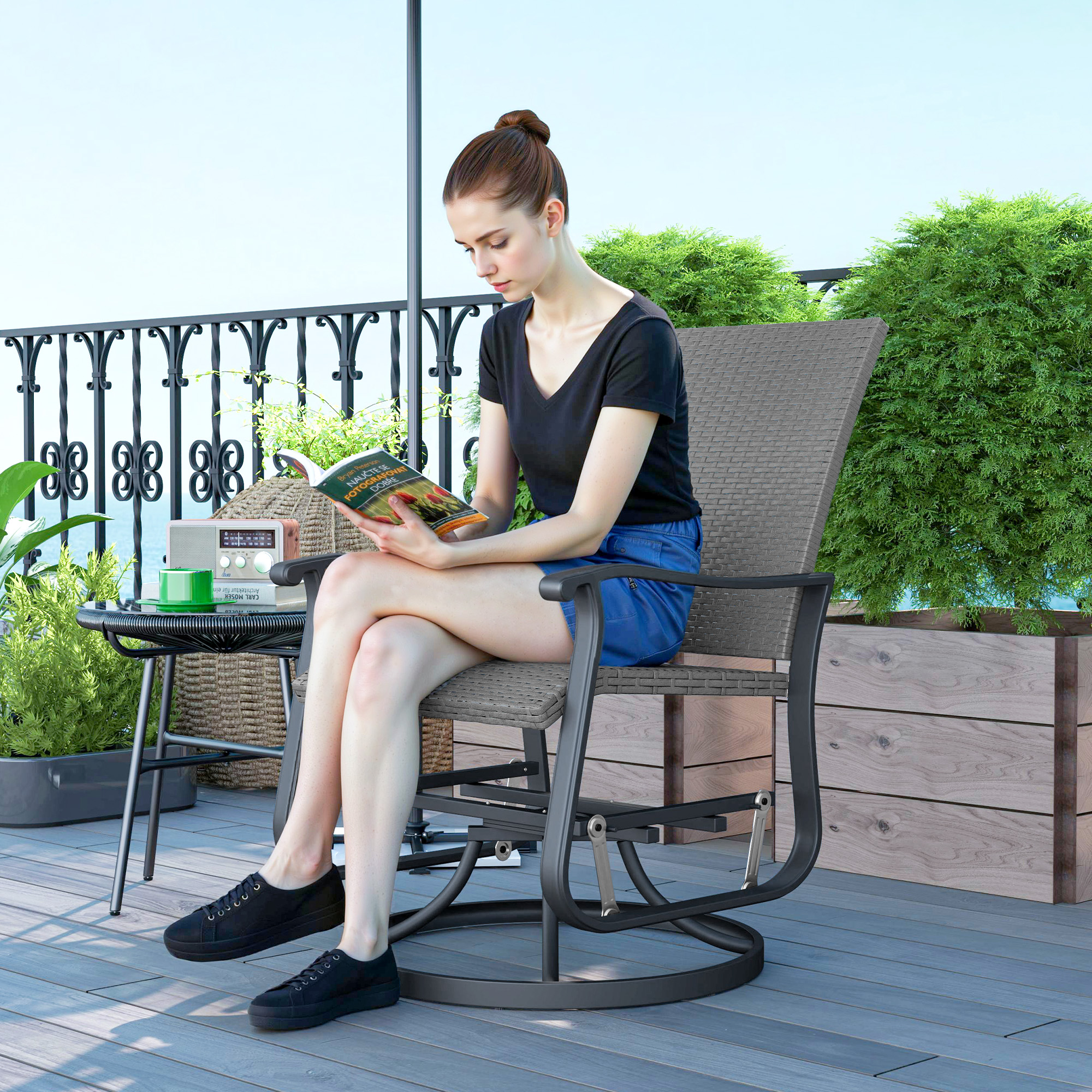 Outsunny Rattan Patio Glider, Wicker Outdoor Glider Swivel Chair with ...