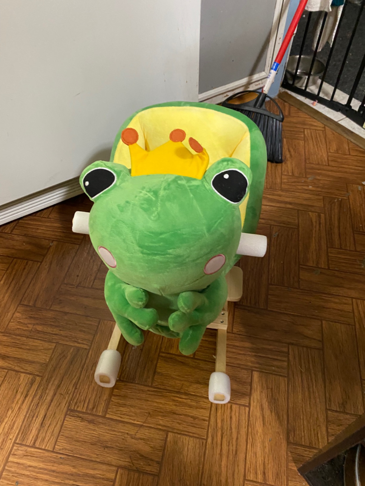 Qaba Kids Ride-On Rocking Horse Toy Frog Style Rocker with Fun Music ...