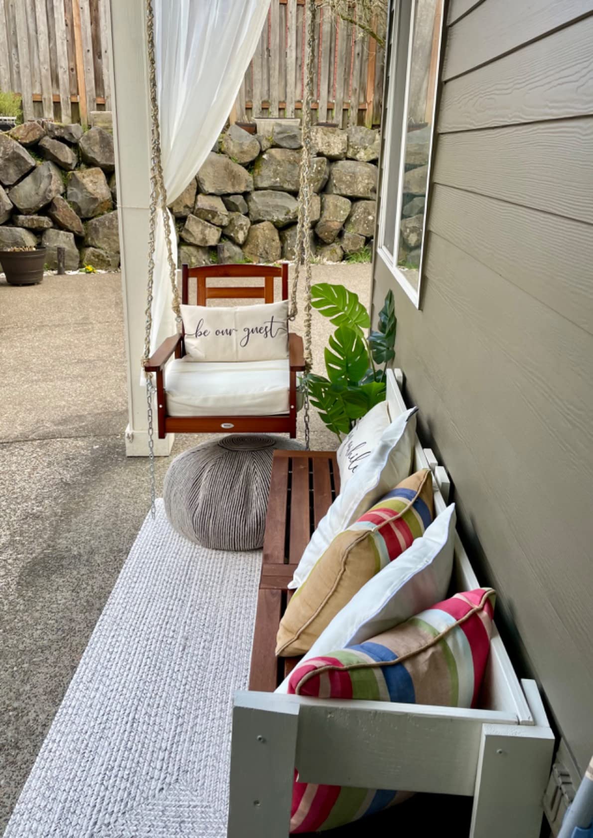 Outsunny 1-Person Outdoor Patio Swing Chair with Antebellum Style, Wood ...