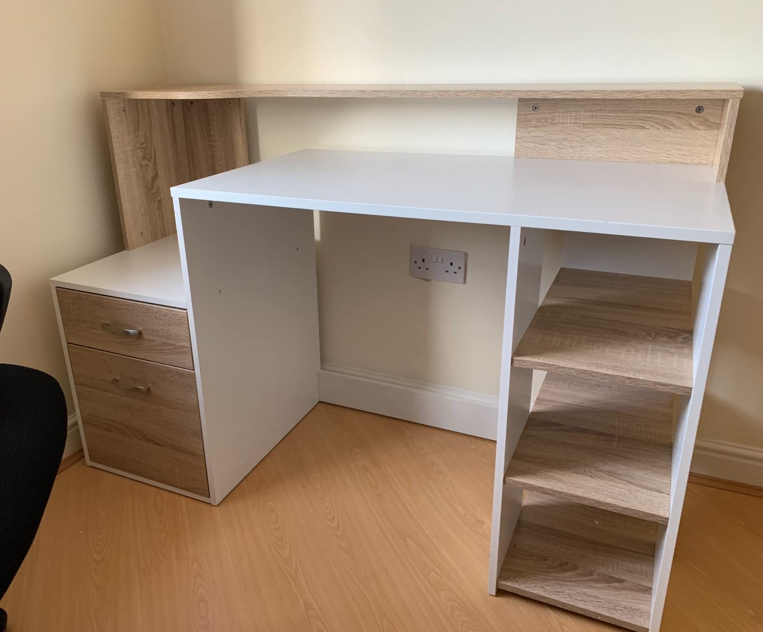 HOMCOM Furniture 54" Multi-Level Modern Design Home Office Desk with ...